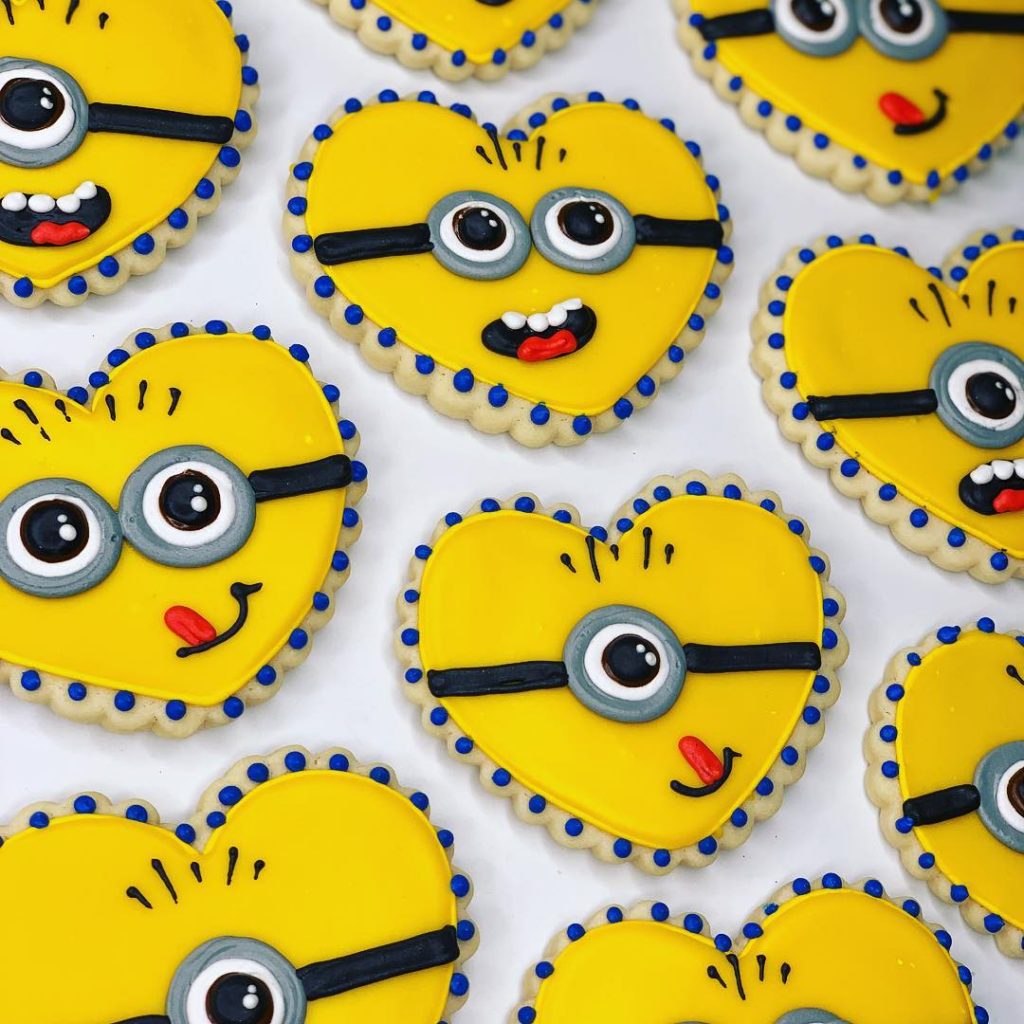 Minions Cookies - Hayley Cakes and CookiesHayley Cakes and Cookies