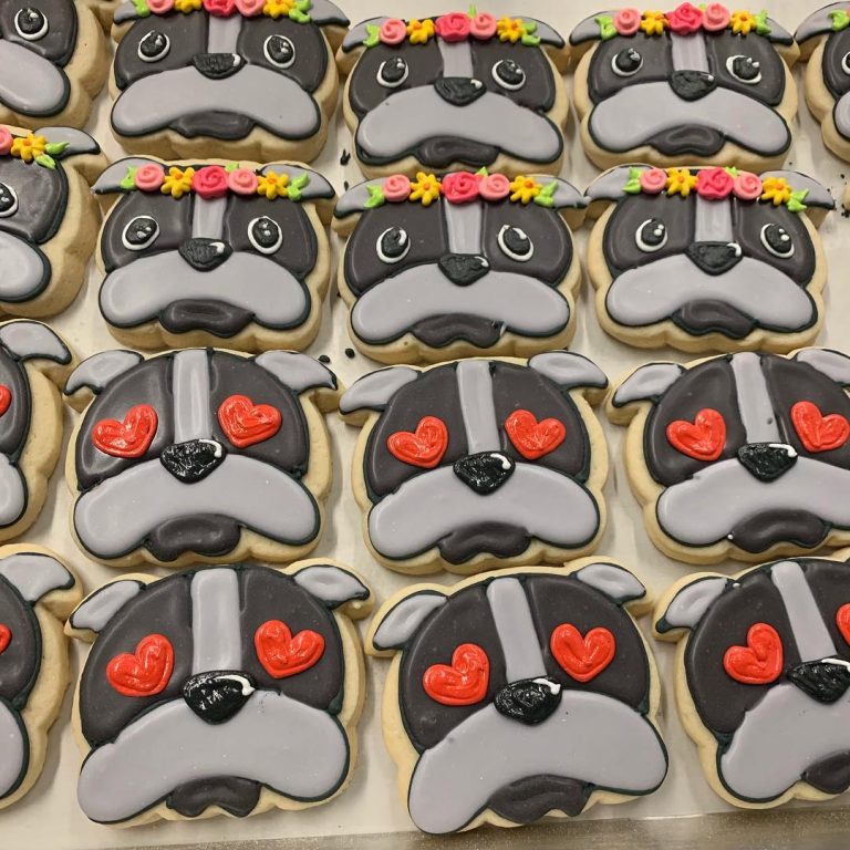 Pug Valentines Cookies - Hayley Cakes and Cookies Hayley Cakes and Cookies