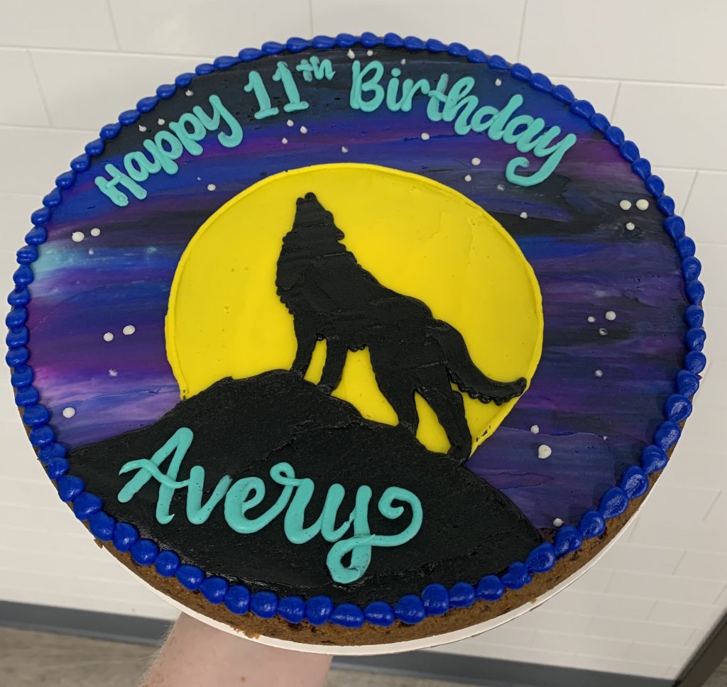 Howling wolf Cookie Cake - Hayley Cakes and Cookies Hayley Cakes and ...