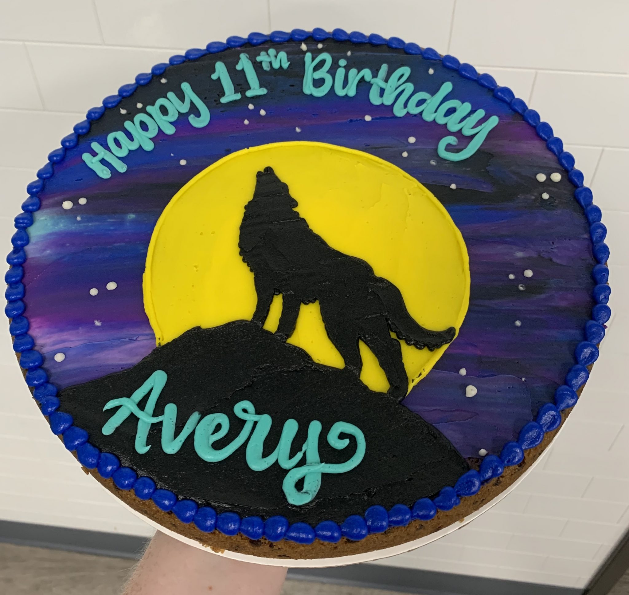 Howling wolf Cookie Cake - Hayley Cakes and Cookies Hayley Cakes and ...