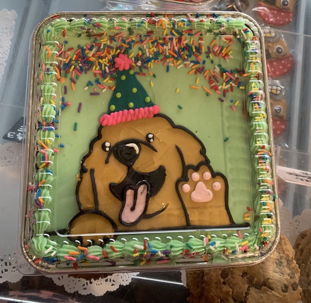 Waving golden retriever cookie cake - Hayley Cakes and Cookies Hayley ...