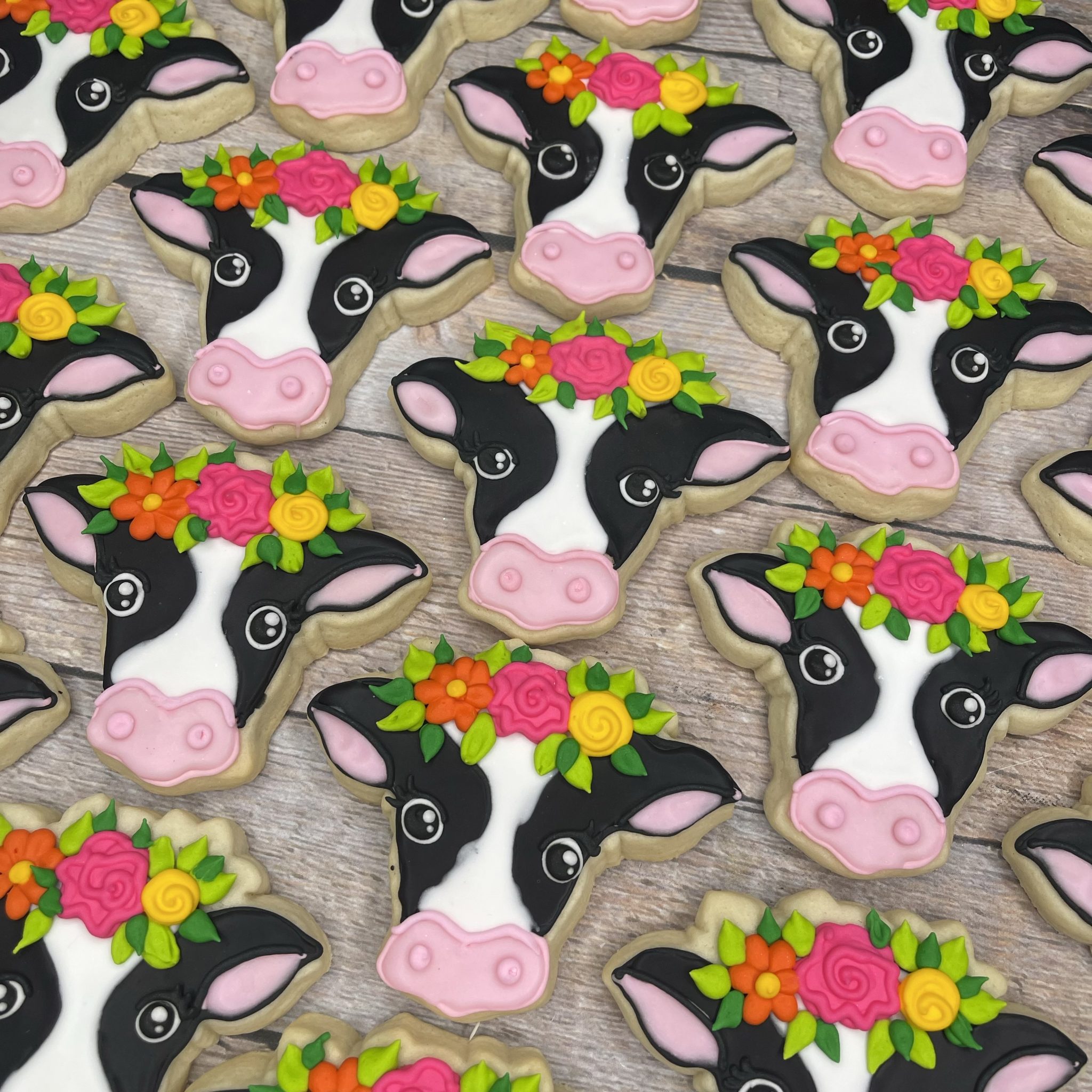Flower crown cow cookies - Hayley Cakes and Cookies Hayley Cakes and ...