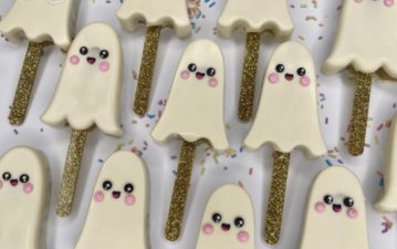 Smiley Cowgirl buttercream cookies - Hayley Cakes and CookiesHayley ...