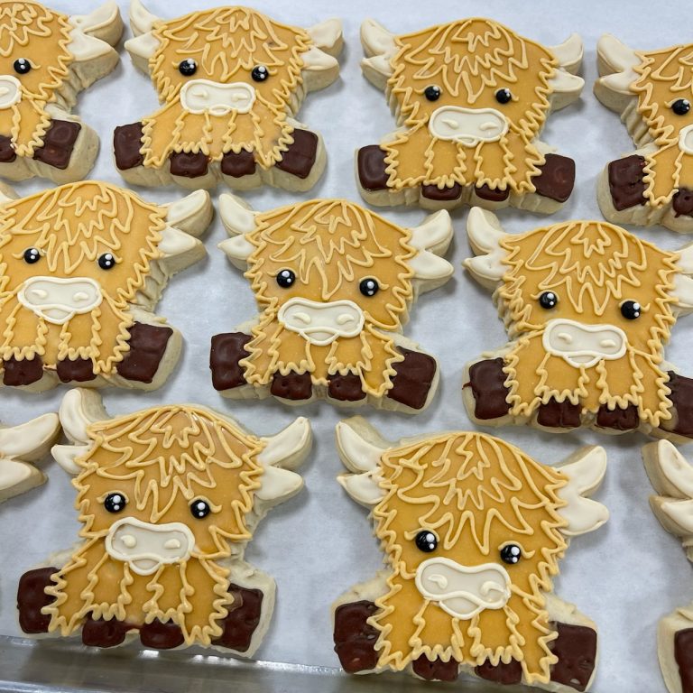 Highland Cow Cookies - Hayley Cakes and Cookies Hayley Cakes and Cookies