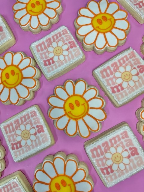 Groovy mama cookie set of 12 - Hayley Cakes and Cookies Hayley Cakes ...