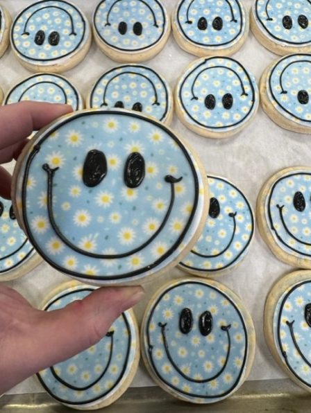 Groovy Smiley Face Cookie - Hayley Cakes and Cookies Hayley Cakes and ...